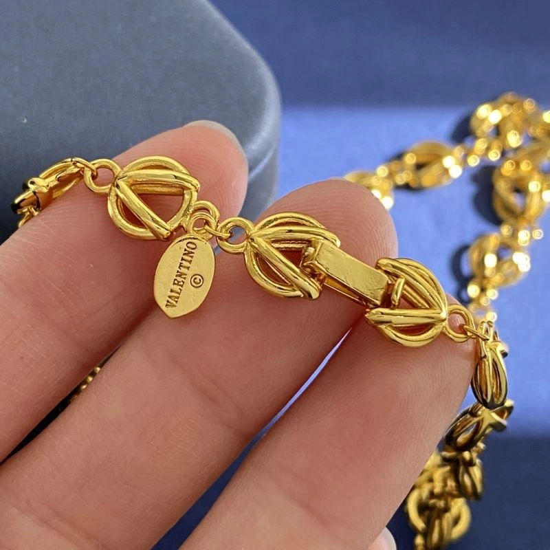 Mirror quality Valentino Necklaces