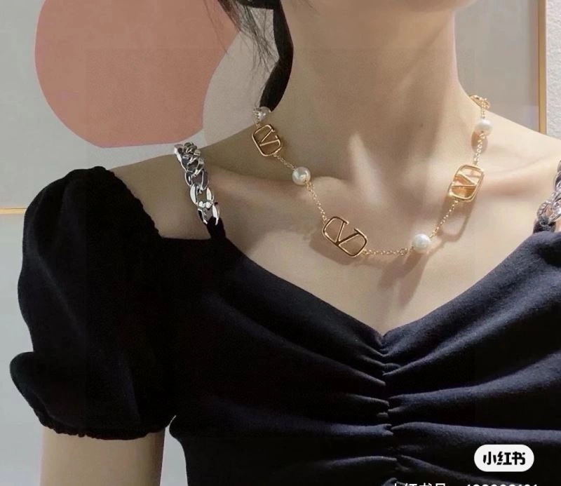 OEM Valentino Necklaces
