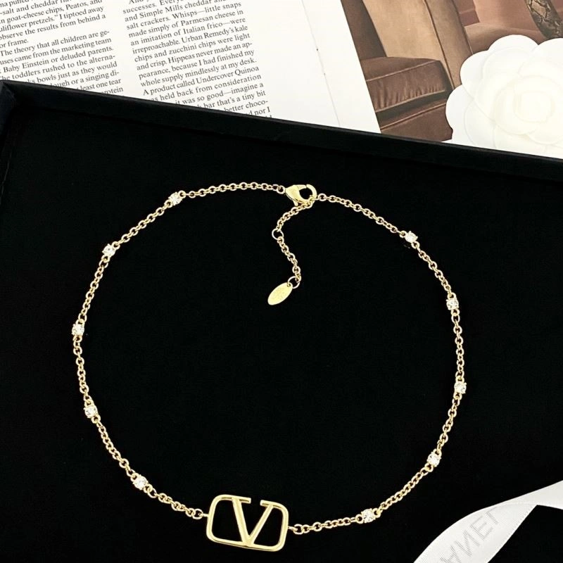 Low-cost Valentino Necklaces