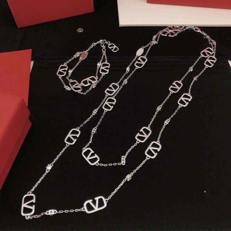 Factory-made Valentino Necklaces