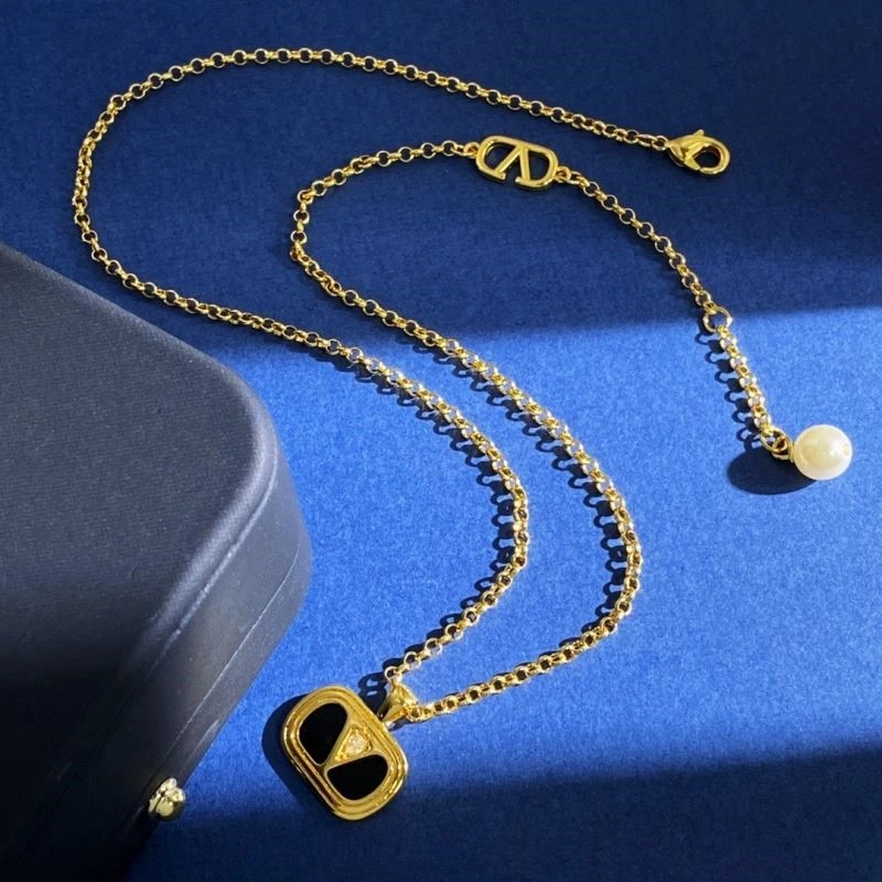 Factory-made Valentino Necklaces