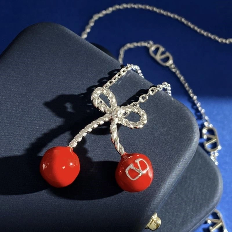 High fidelity Valentino Necklaces