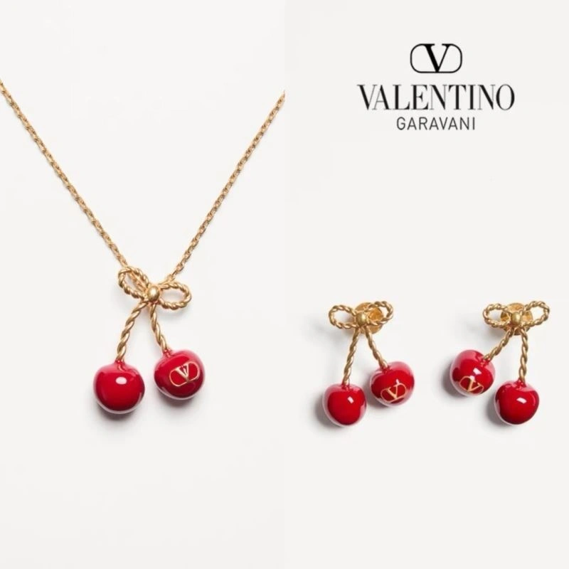 Cut-rate Valentino Necklaces