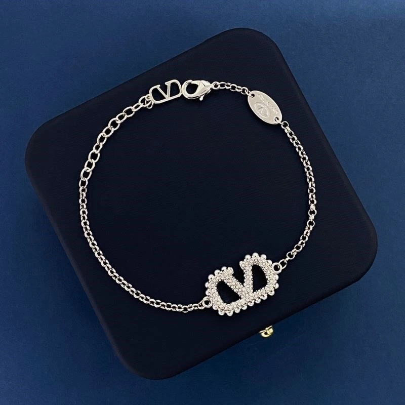 Precise copy Valentino Necklaces