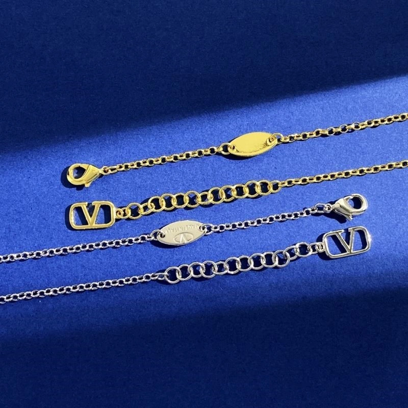 Mirror quality Valentino Necklaces