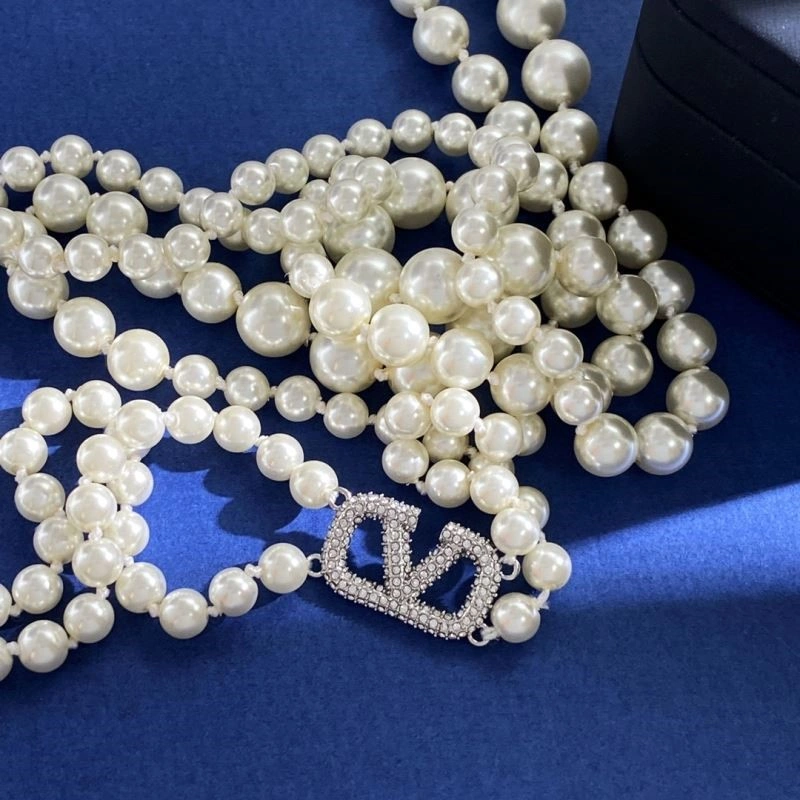 Brand-original Valentino Necklaces
