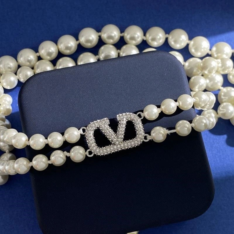 Brand-original Valentino Necklaces