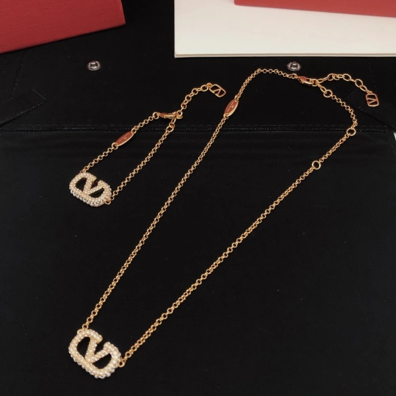 Mirror quality Valentino Necklaces