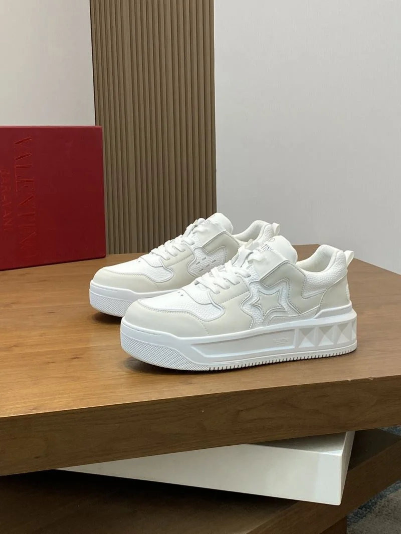 Accurate model Valentino One Stud Shoes