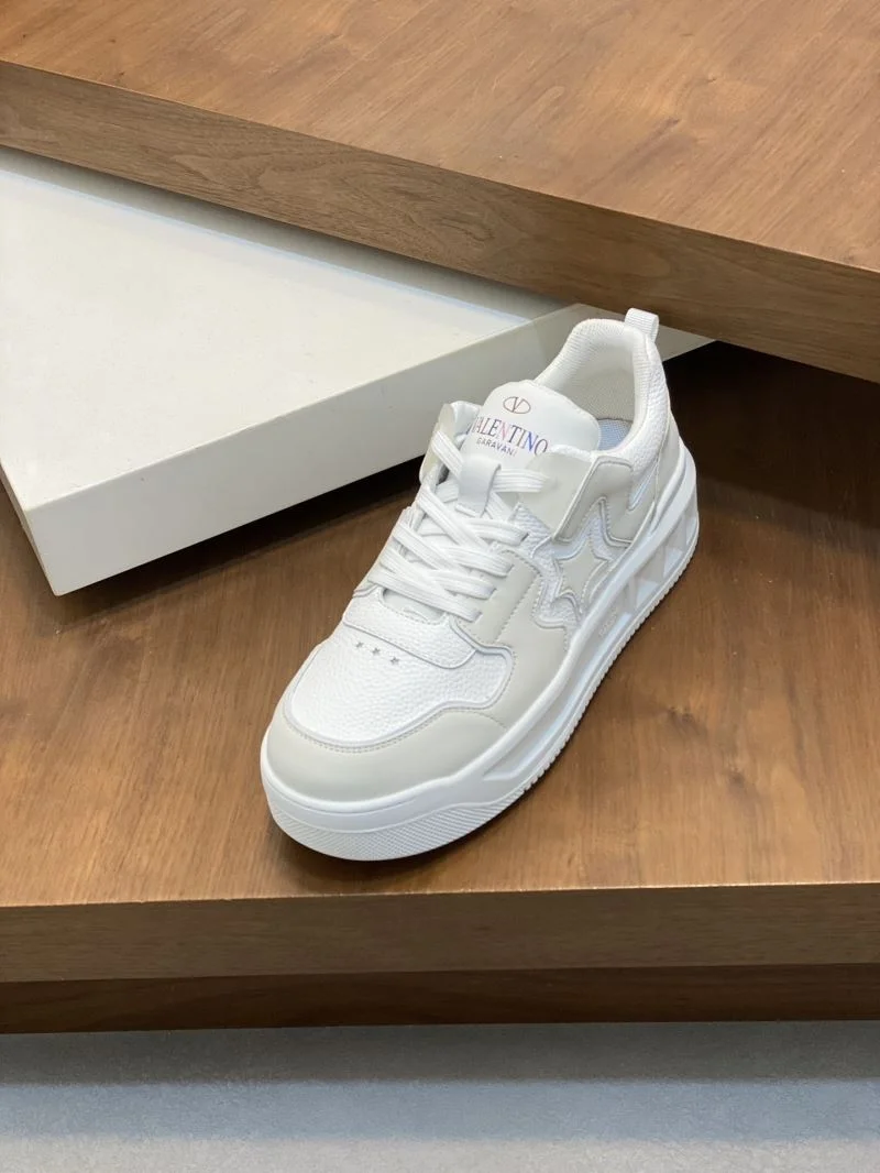 Accurate model Valentino One Stud Shoes