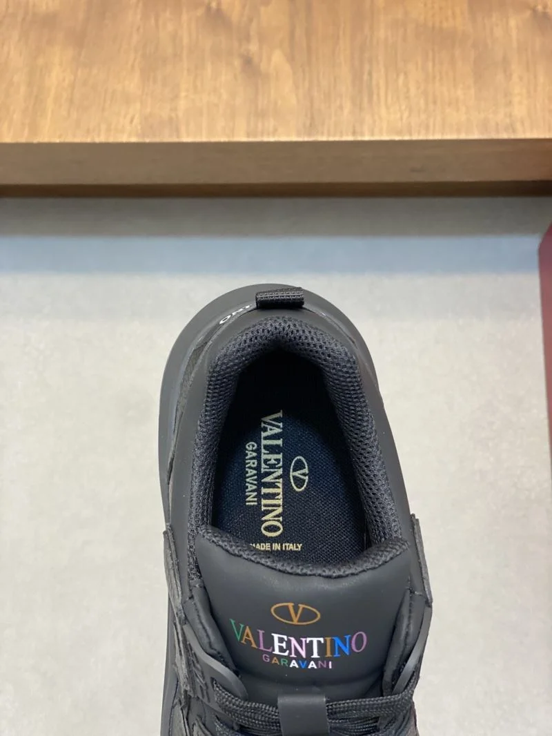 Indistinguishable Valentino One Stud Shoes