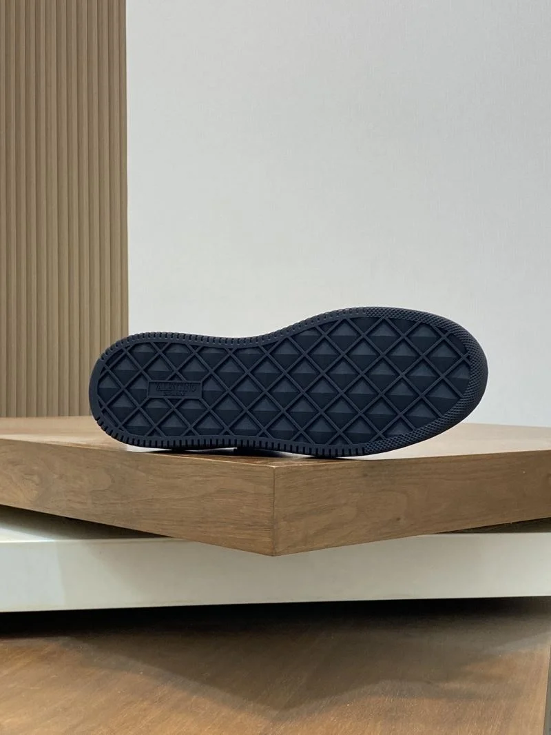 Indistinguishable Valentino One Stud Shoes