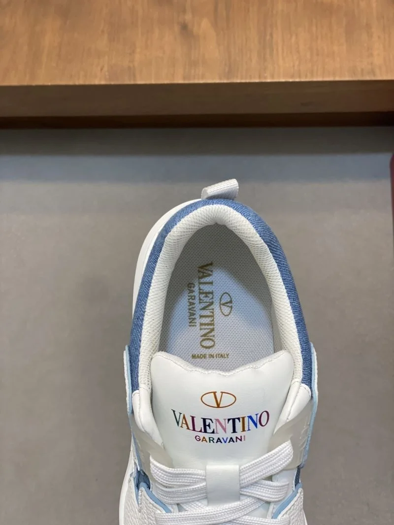 Top mirror Valentino One Stud Shoes