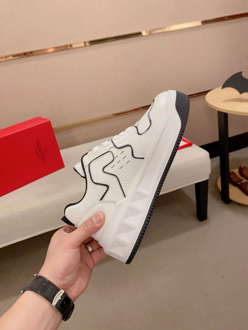 Cut-rate Valentino One Stud Shoes