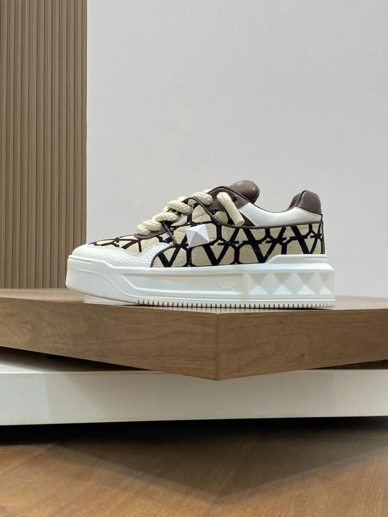 Factory-made Valentino One Stud Shoes