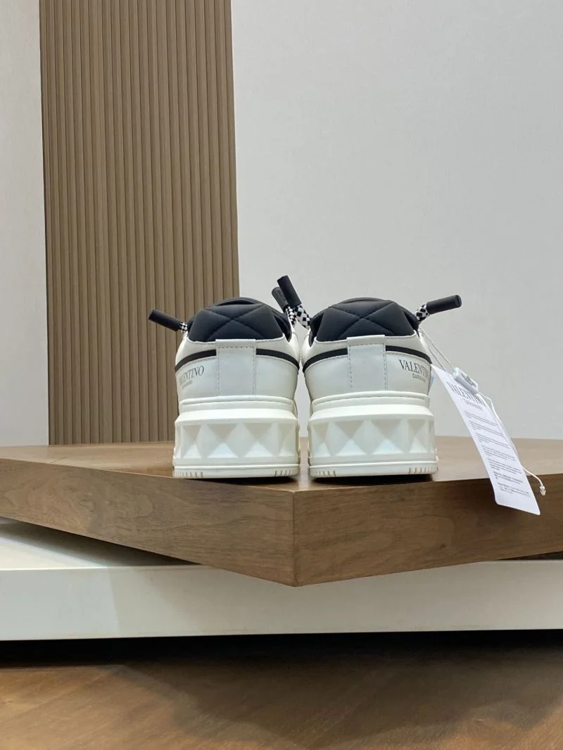 Low-cost Valentino One Stud Shoes