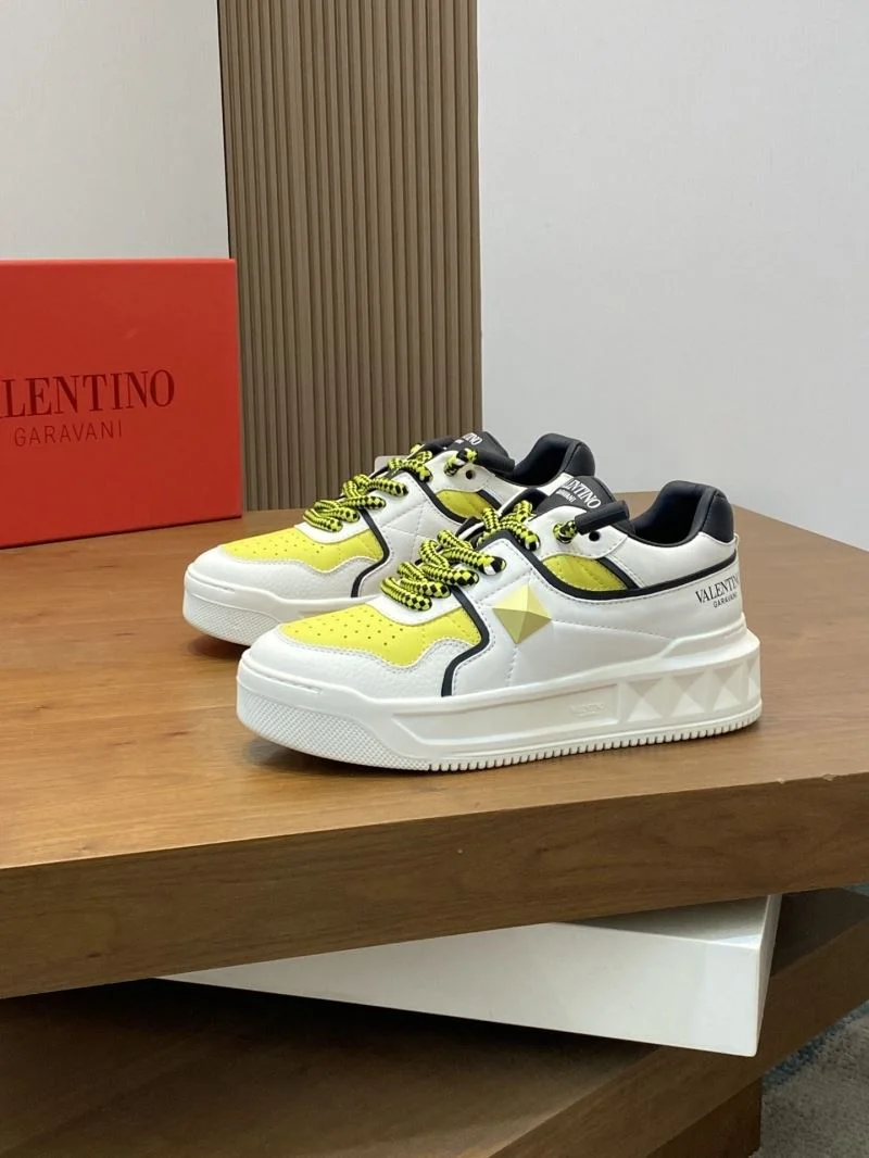 Top match Valentino One Stud Shoes