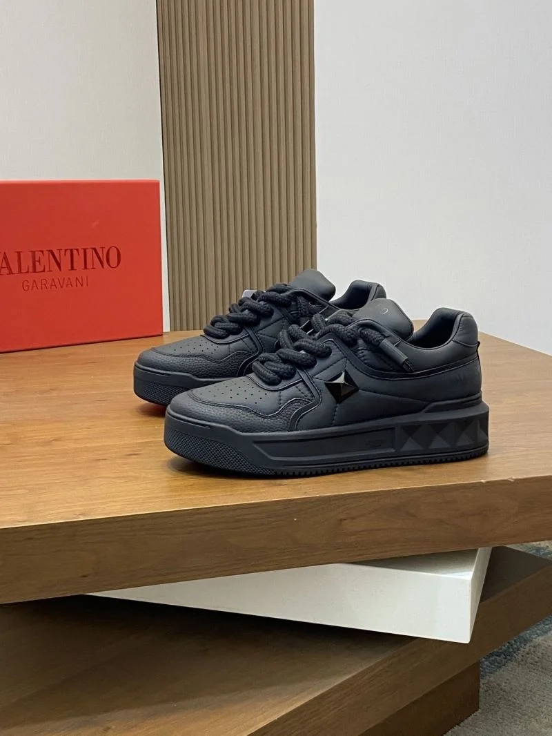 Accurate model Valentino One Stud Shoes