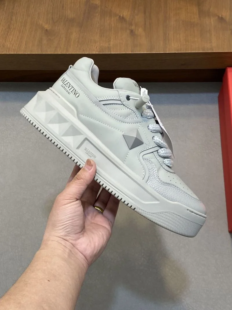 Low-cost Valentino One Stud Shoes