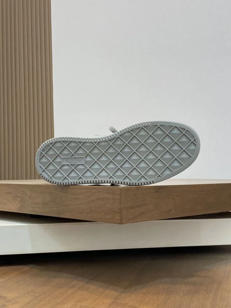 Low-cost Valentino One Stud Shoes