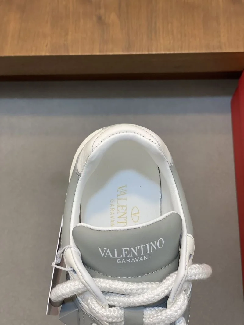Legit Valentino One Stud Shoes