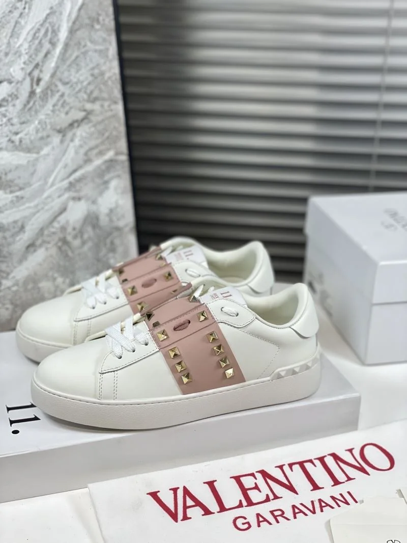 Accurate model Valentino Open Shoes