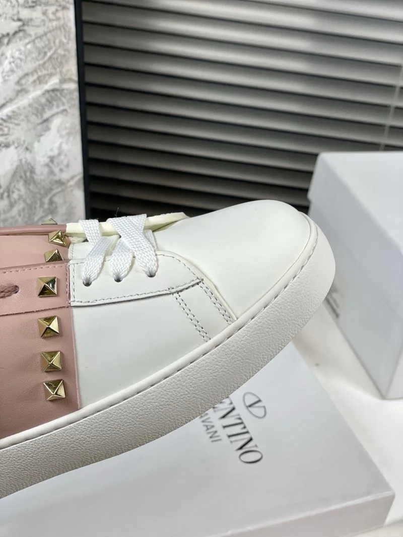Accurate model Valentino Open Shoes