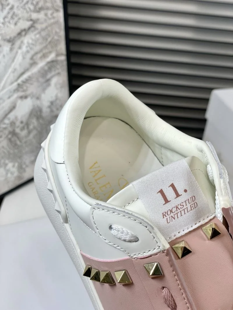 Accurate model Valentino Open Shoes