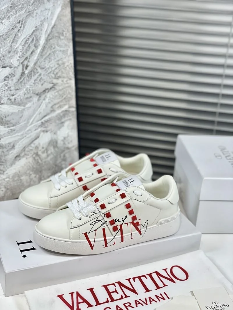 Accurate model Valentino Open Shoes