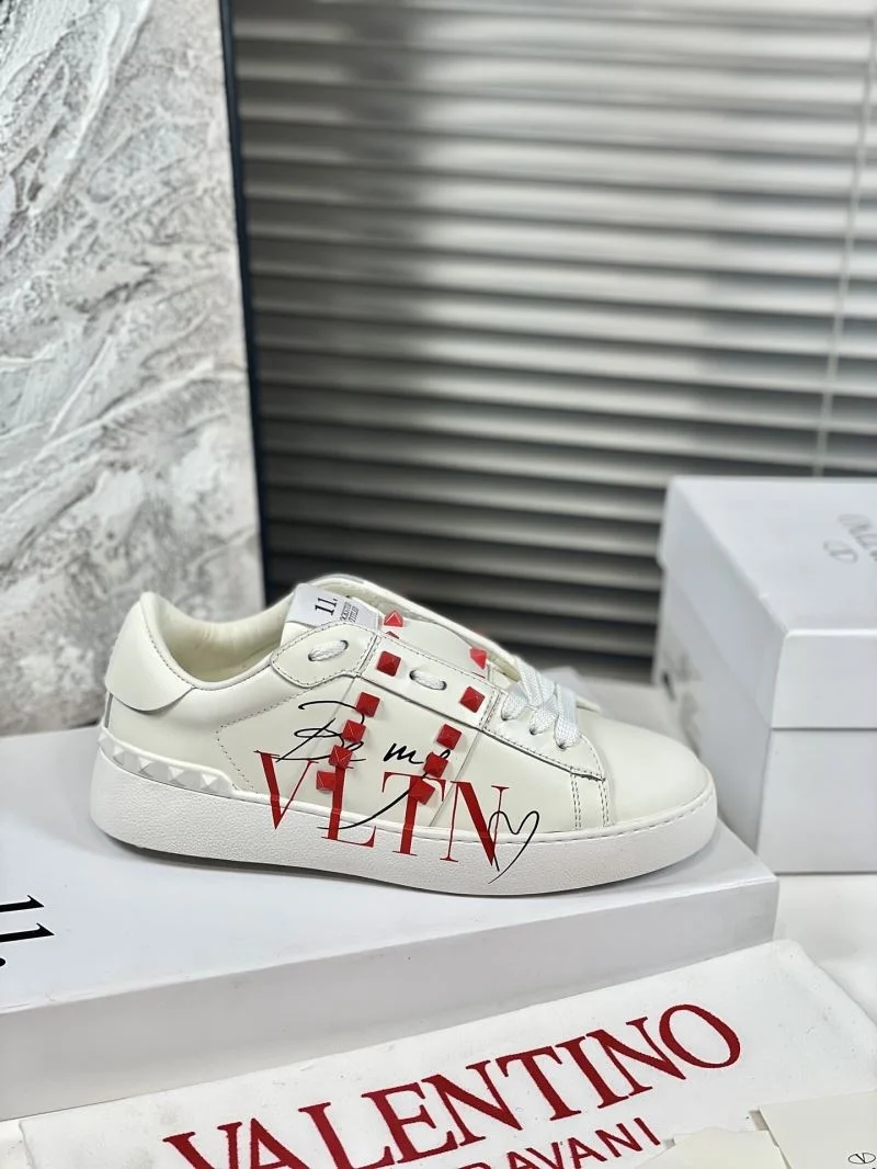 Accurate model Valentino Open Shoes