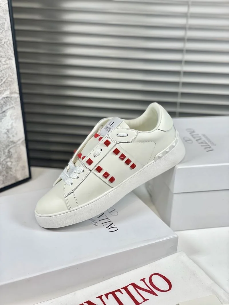 Accurate model Valentino Open Shoes