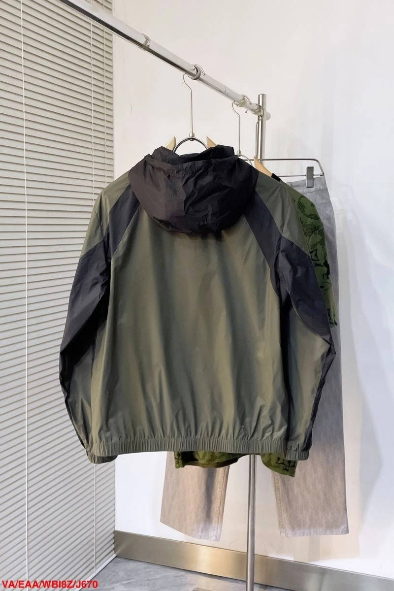 Low-cost Valentino Outwear