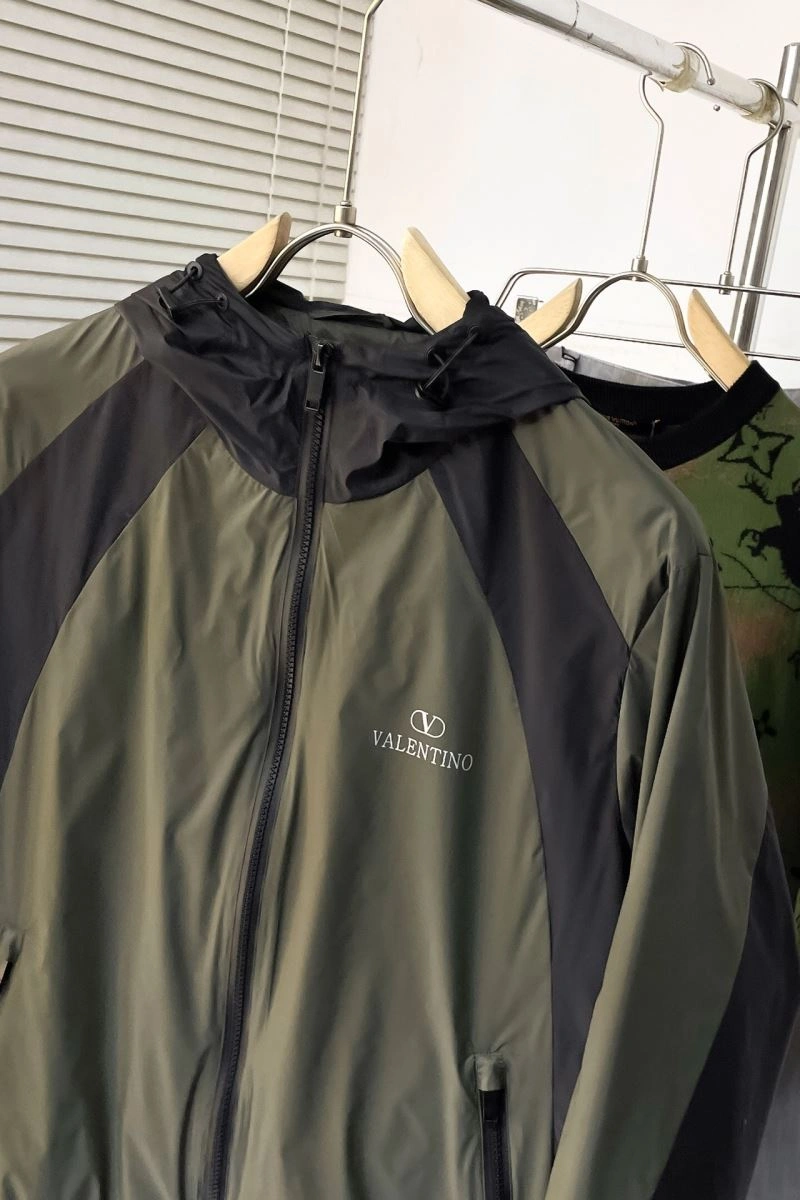 Low-cost Valentino Outwear