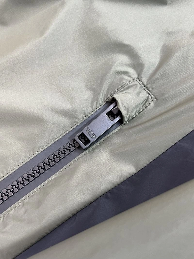 Top match Valentino Outwear