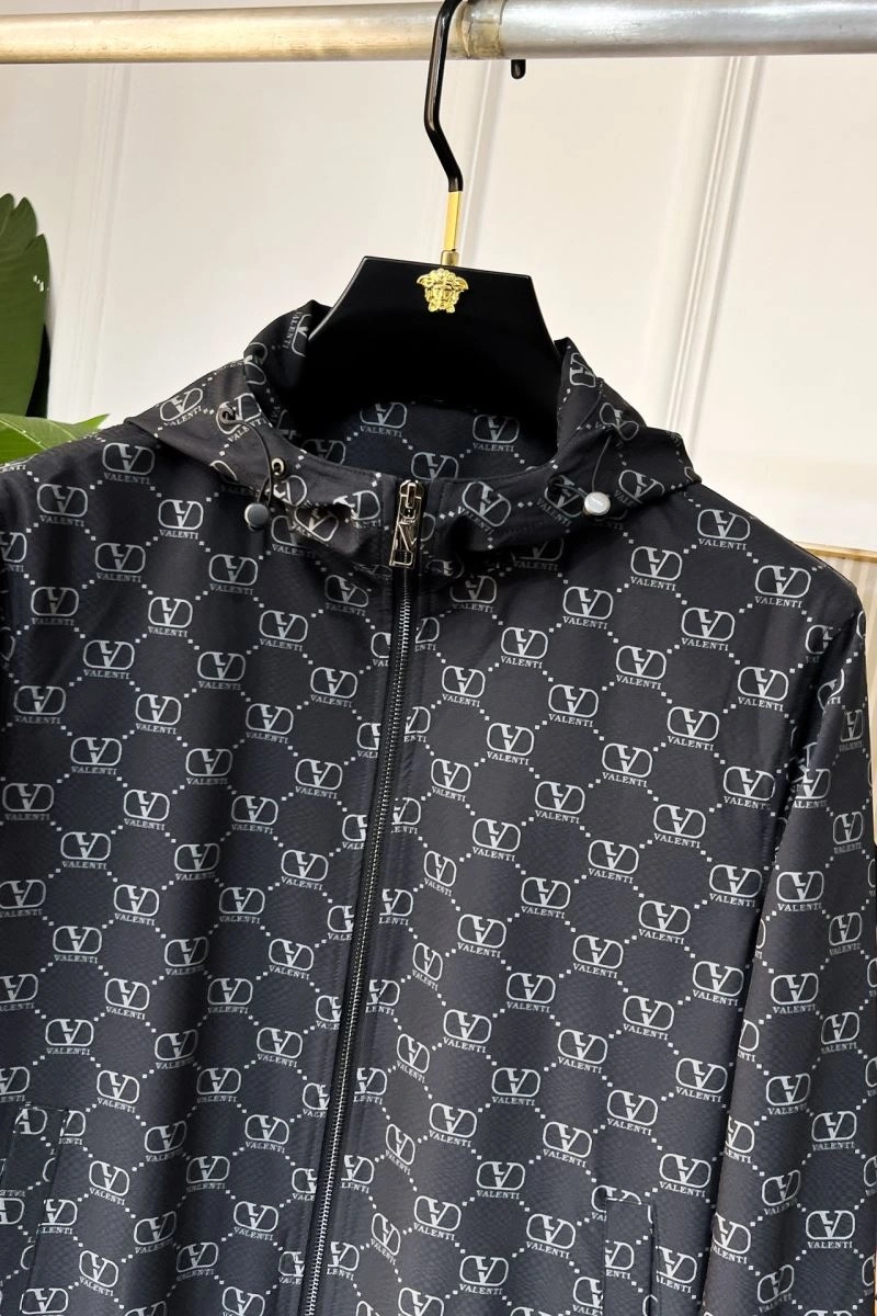 Brand-original Valentino Outwear