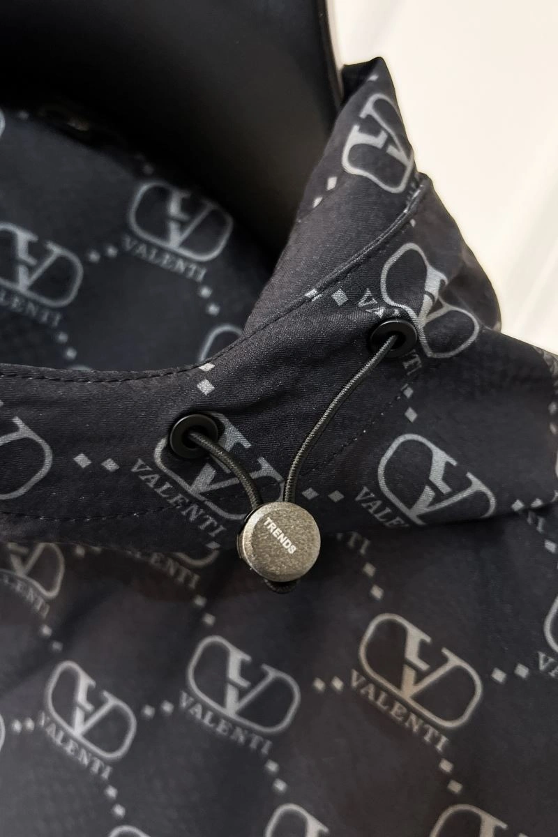 Brand-original Valentino Outwear
