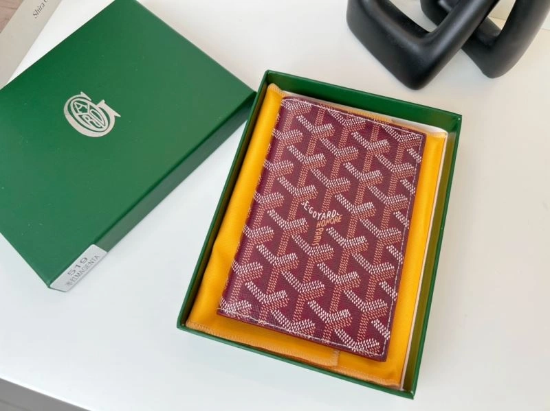 Accurate model Valentino Passport Holders