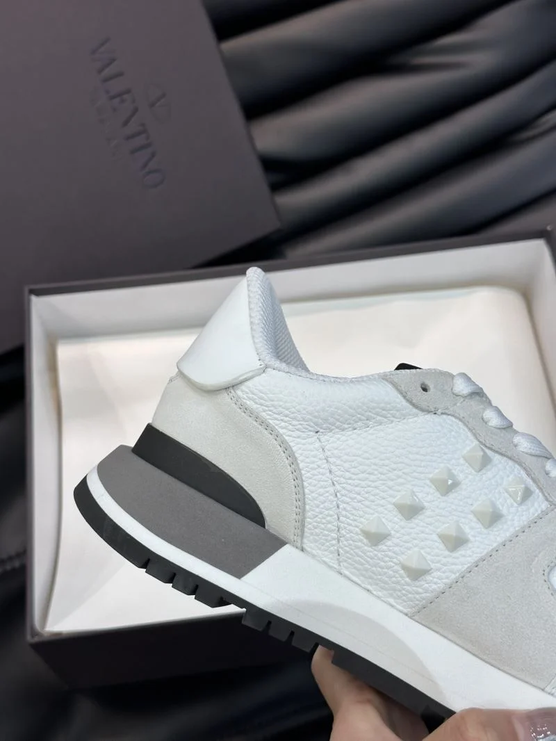 Accurate model Valentino Rockrunner Shoes