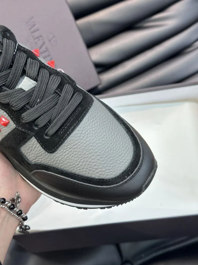 High accuracy Valentino Rockrunner Shoes