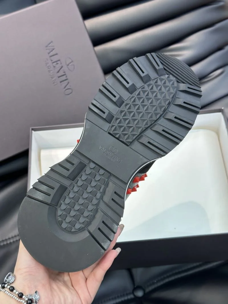 High accuracy Valentino Rockrunner Shoes