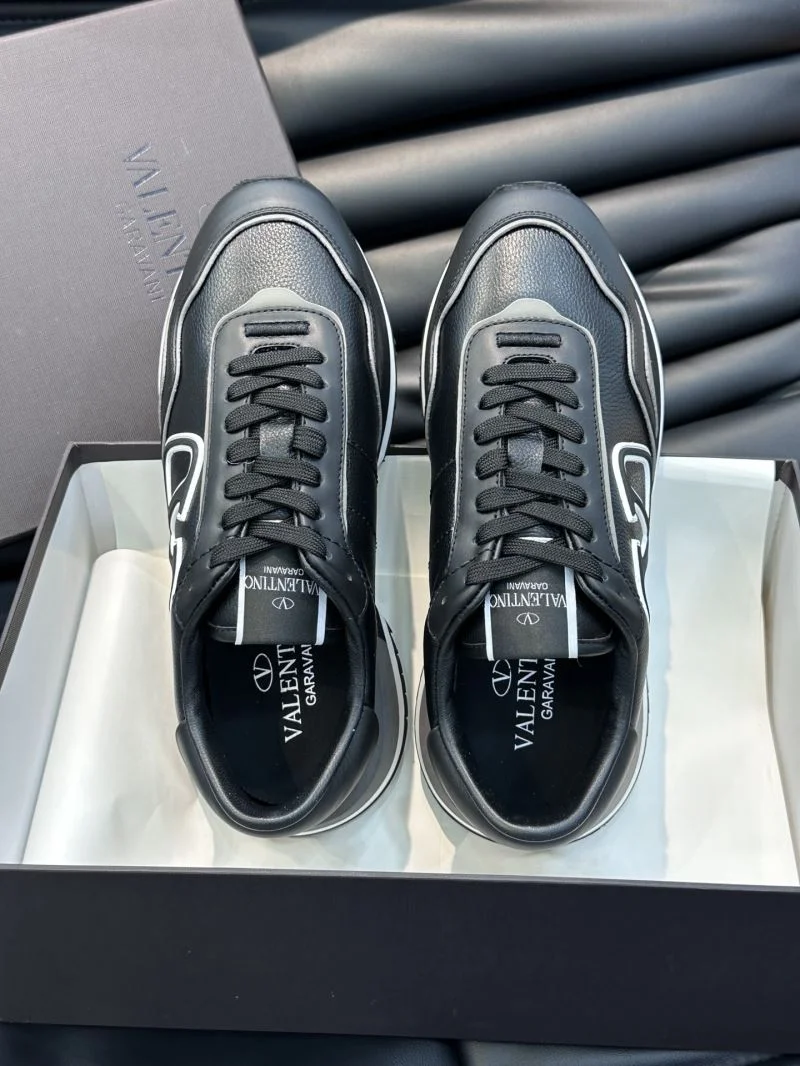 Exact replica Valentino Rockrunner Shoes