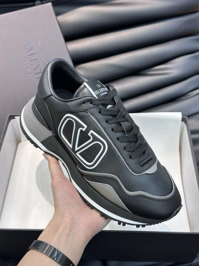 Exact replica Valentino Rockrunner Shoes