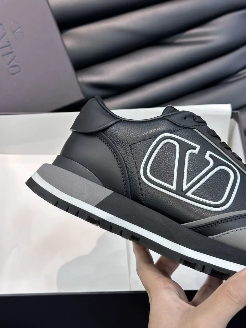 Exact replica Valentino Rockrunner Shoes