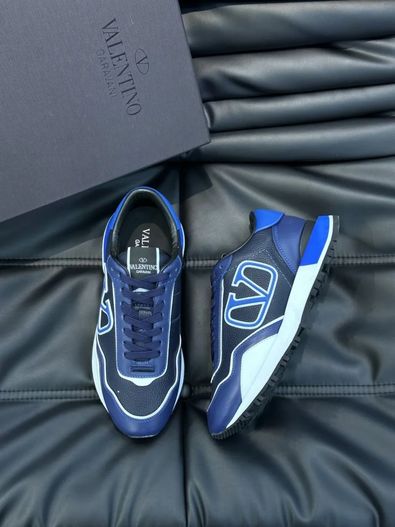 Top mirror Valentino Rockrunner Shoes