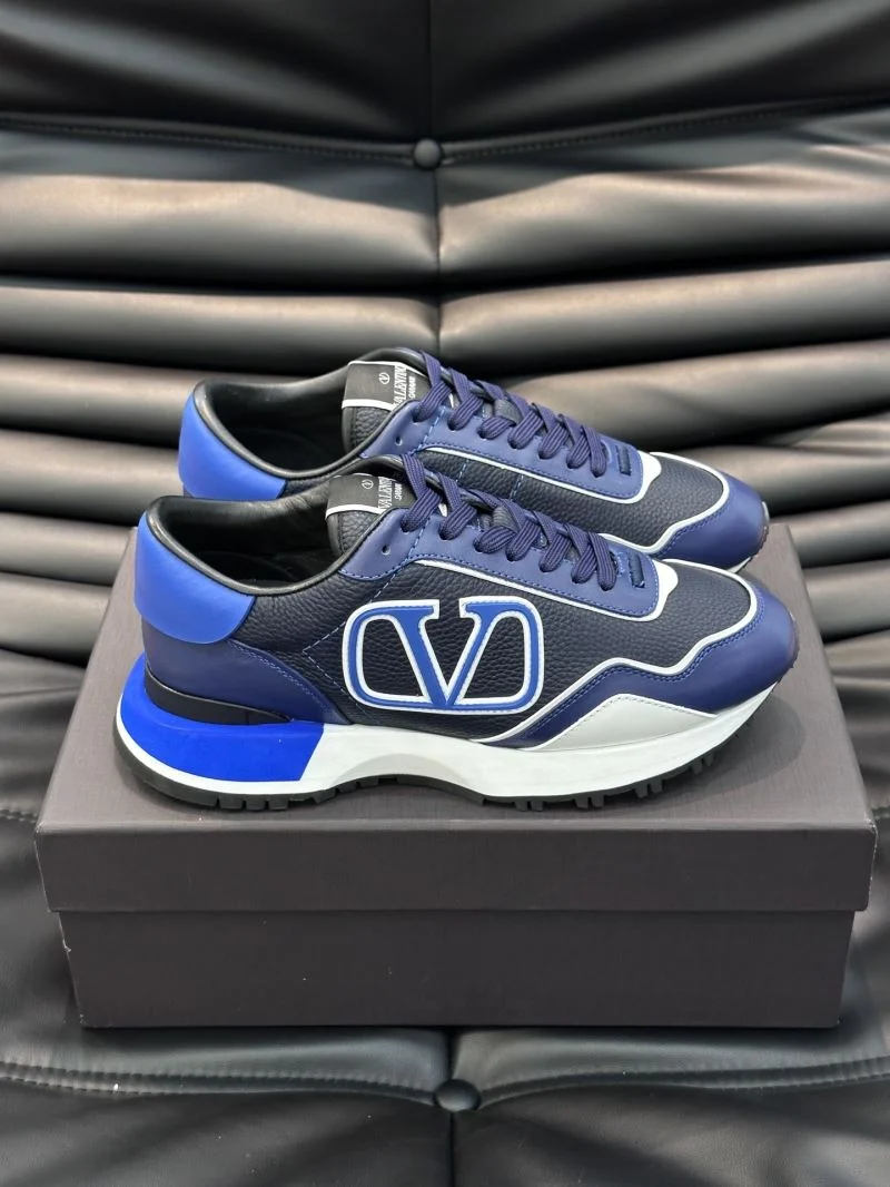 Top mirror Valentino Rockrunner Shoes