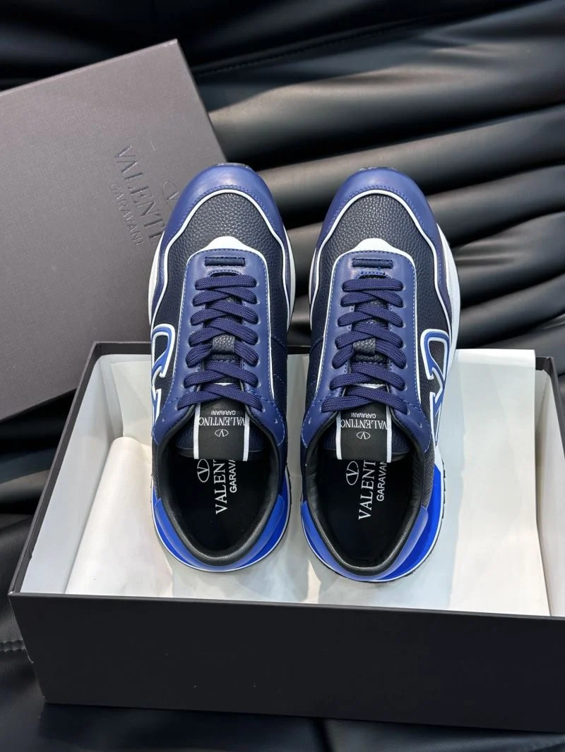 Top mirror Valentino Rockrunner Shoes