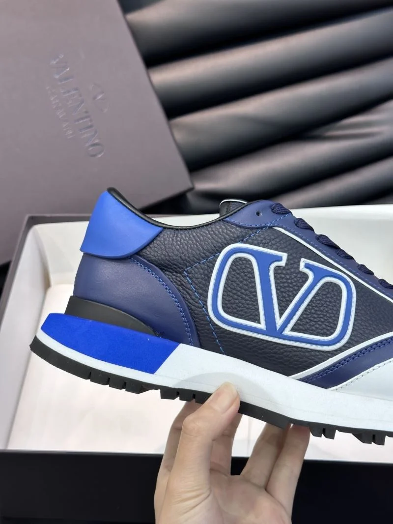 Top mirror Valentino Rockrunner Shoes
