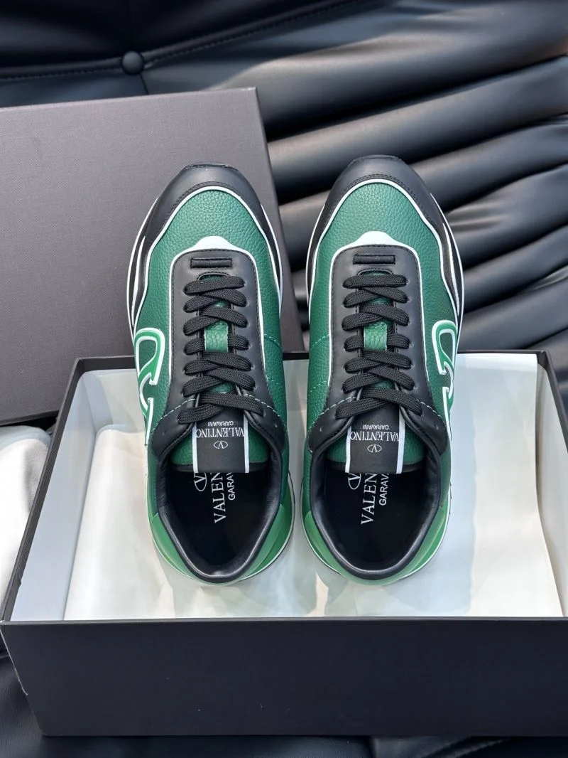 Exact replica Valentino Rockrunner Shoes