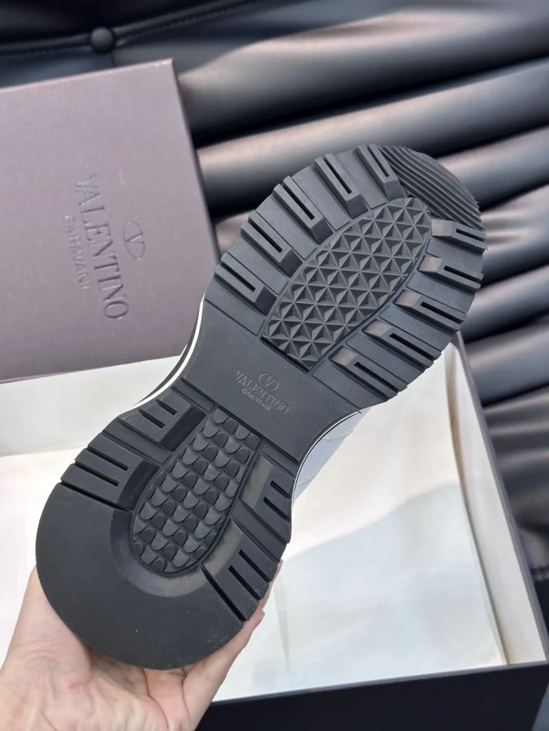 Factory-made Valentino Rockrunner Shoes