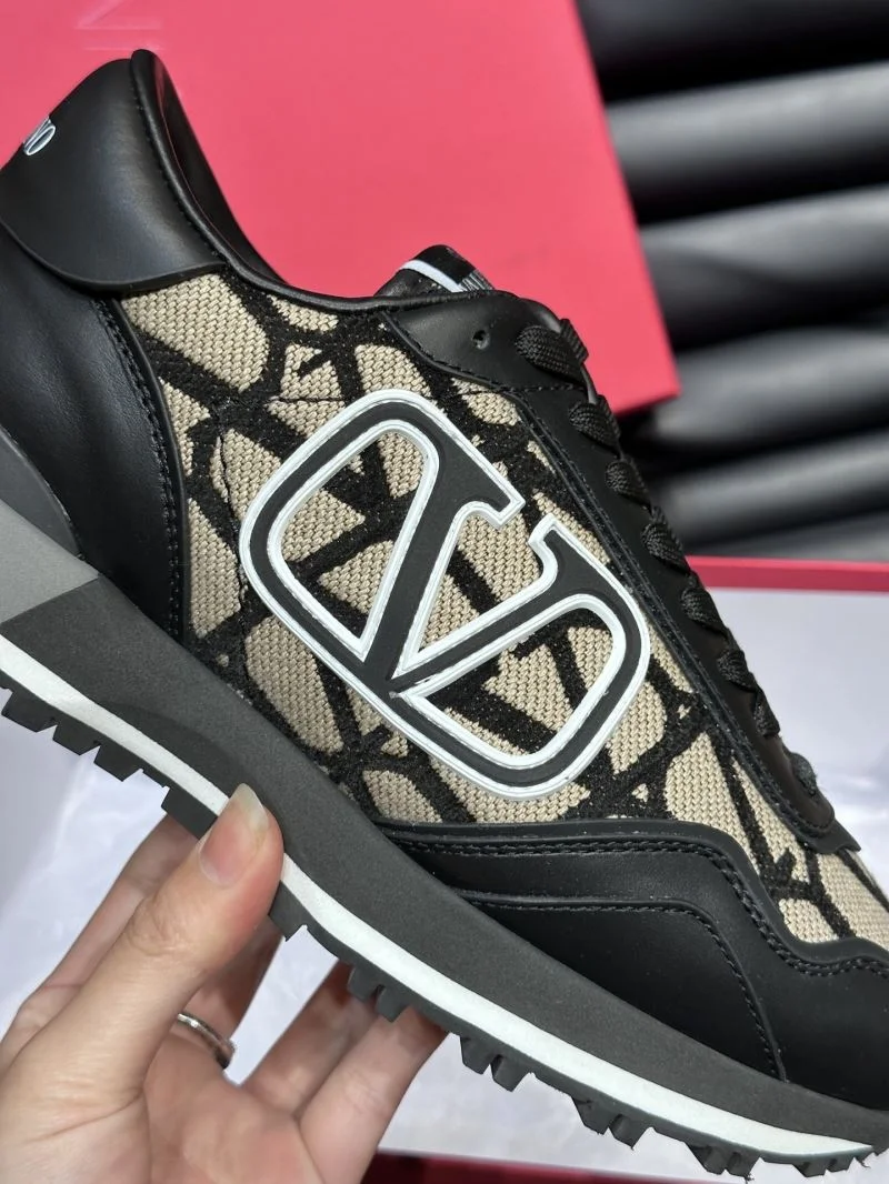 Brand-authenticated Valentino Rockrunner Shoes